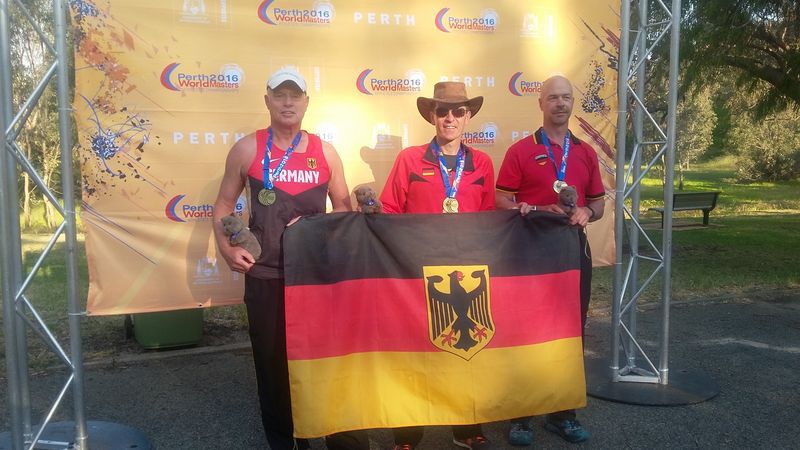 Erika Krüger, Bettina Schardt, Peter Lessing, Georg Hauger und Thomas ...