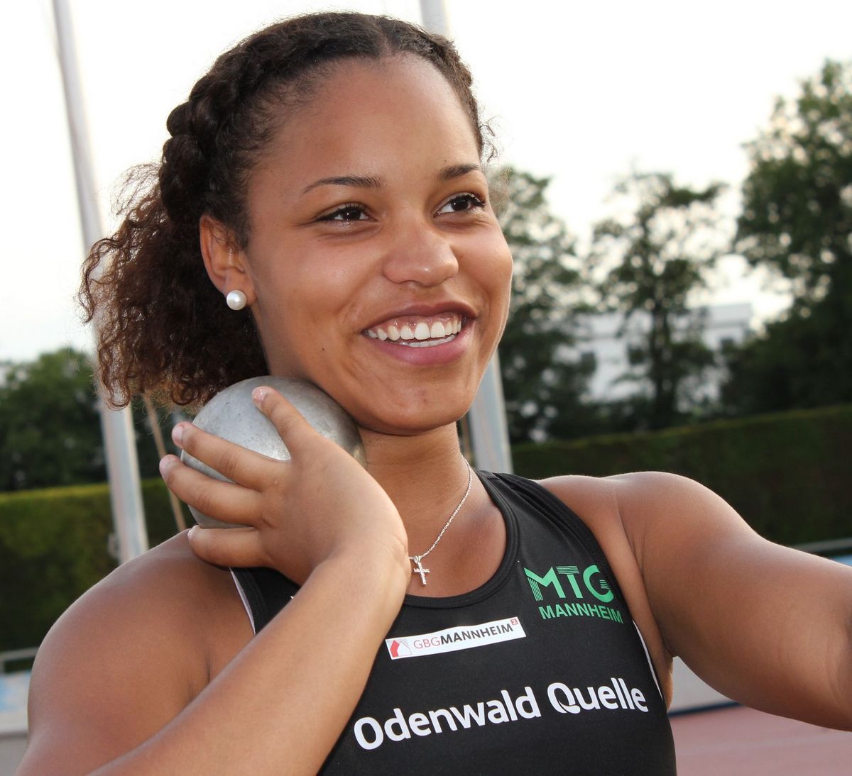 badischer-leichtathletik-verband-e-v-yemisi-ogunleye-mit-dem